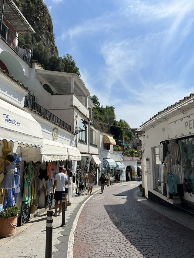 How to Spend A Day in Positano (Perfect One Day Itinerary)